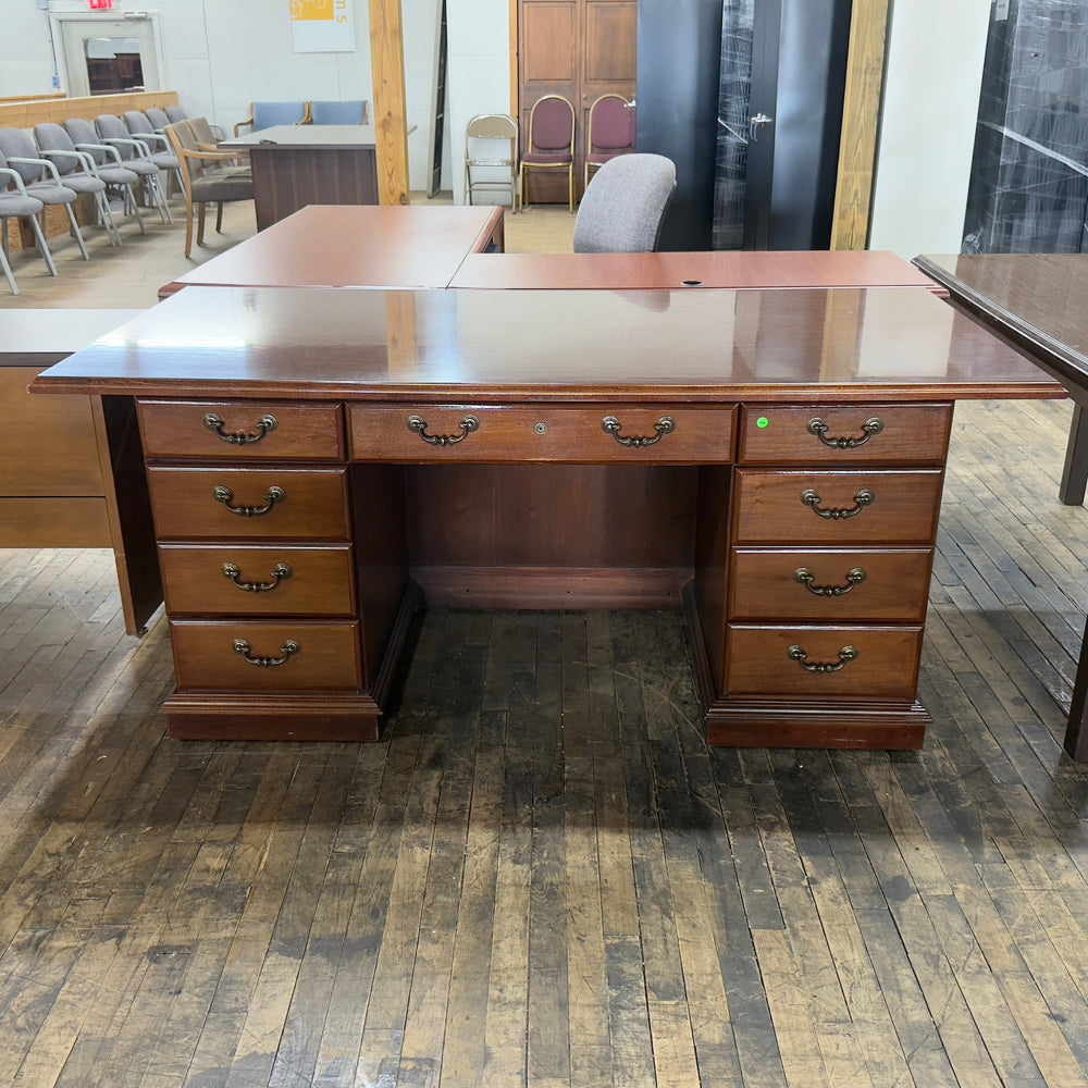Used Desks – Budget Office Furniture of the Tri-Cities Inc.